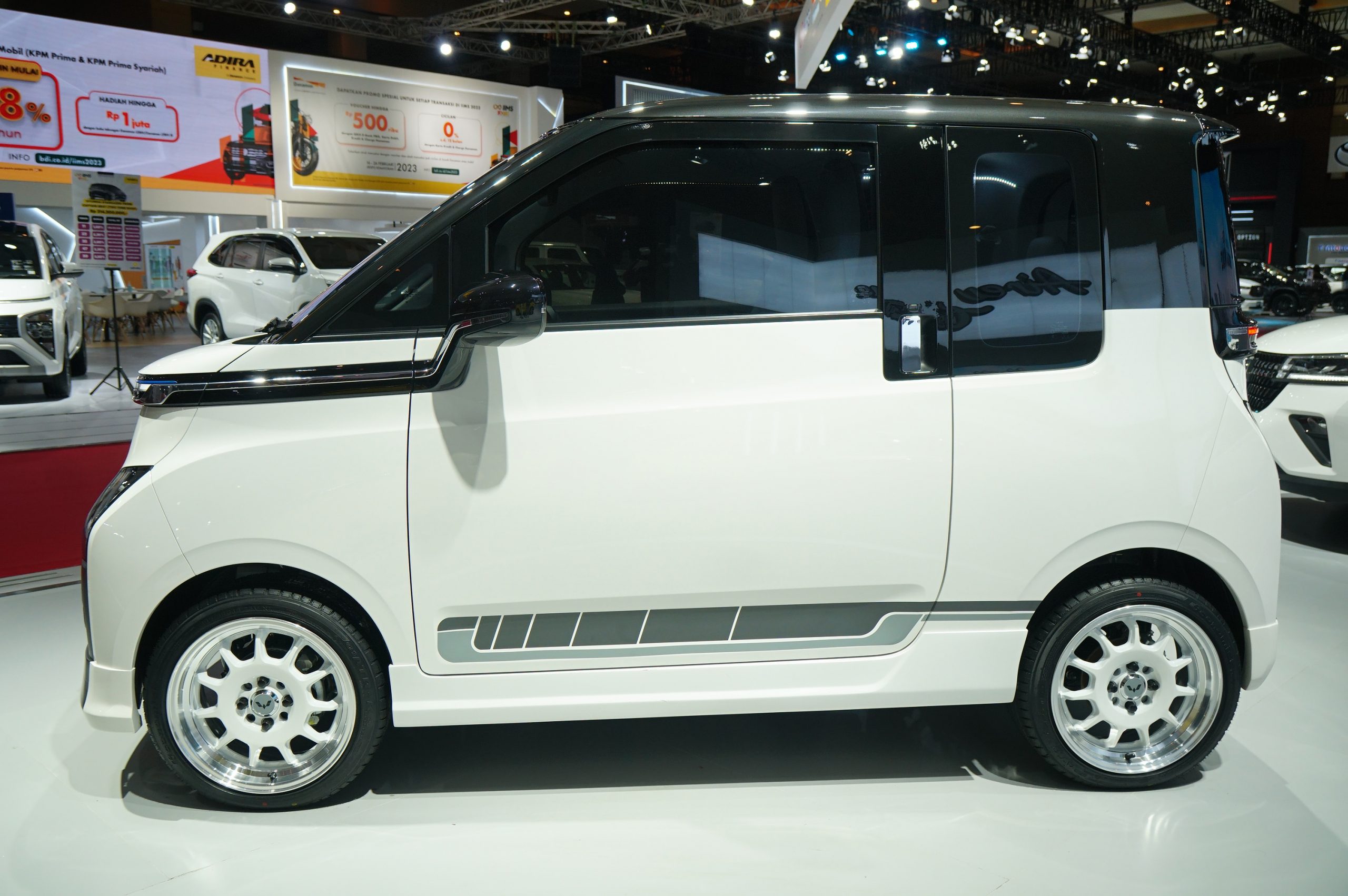 Wuling Tampil Dua Unit Air ev Special di IIMS 2023 - beritakuh.com
