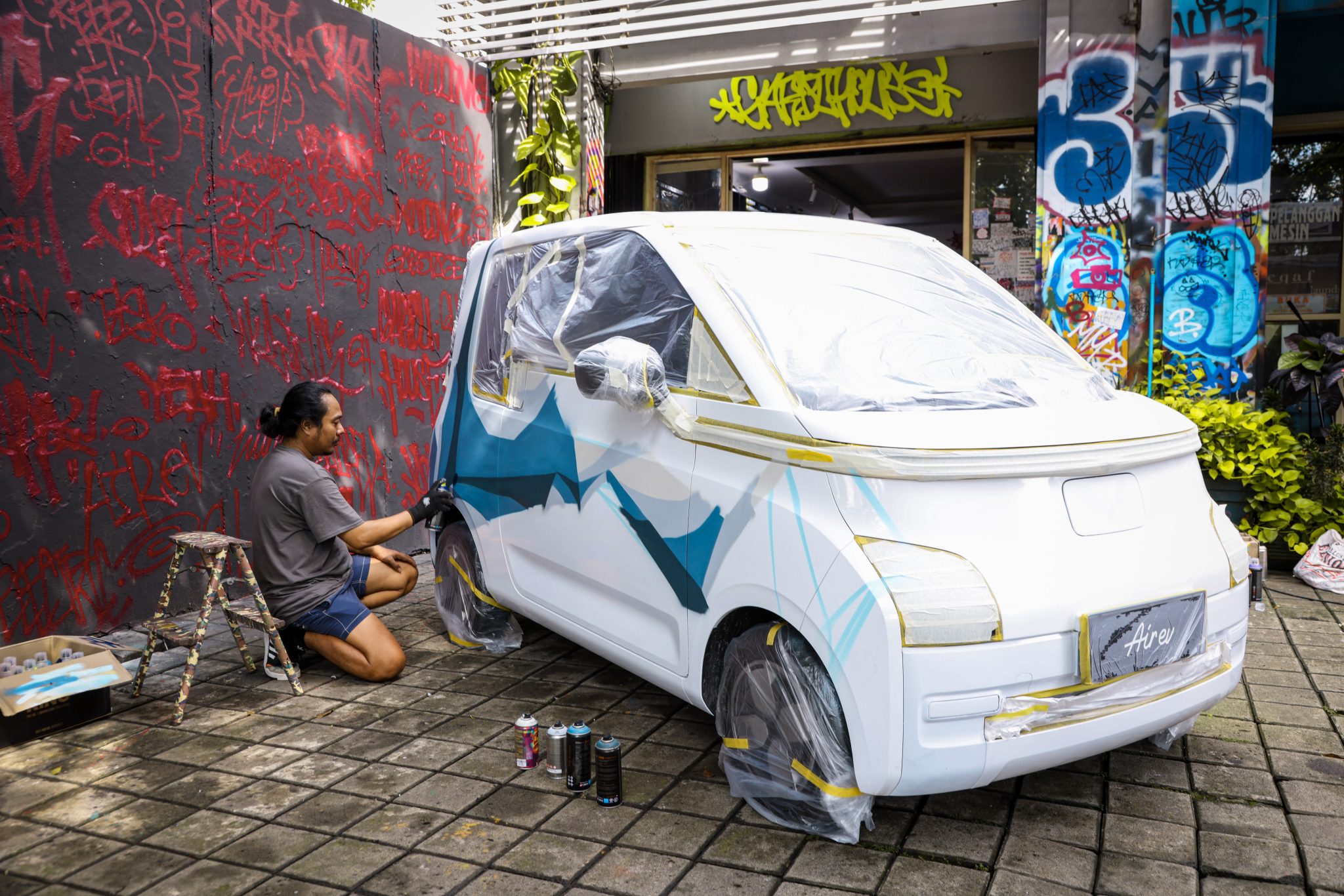 Perpaduan Karya Seni Graffiti Wuling dan Gardu House - beritakuh.com