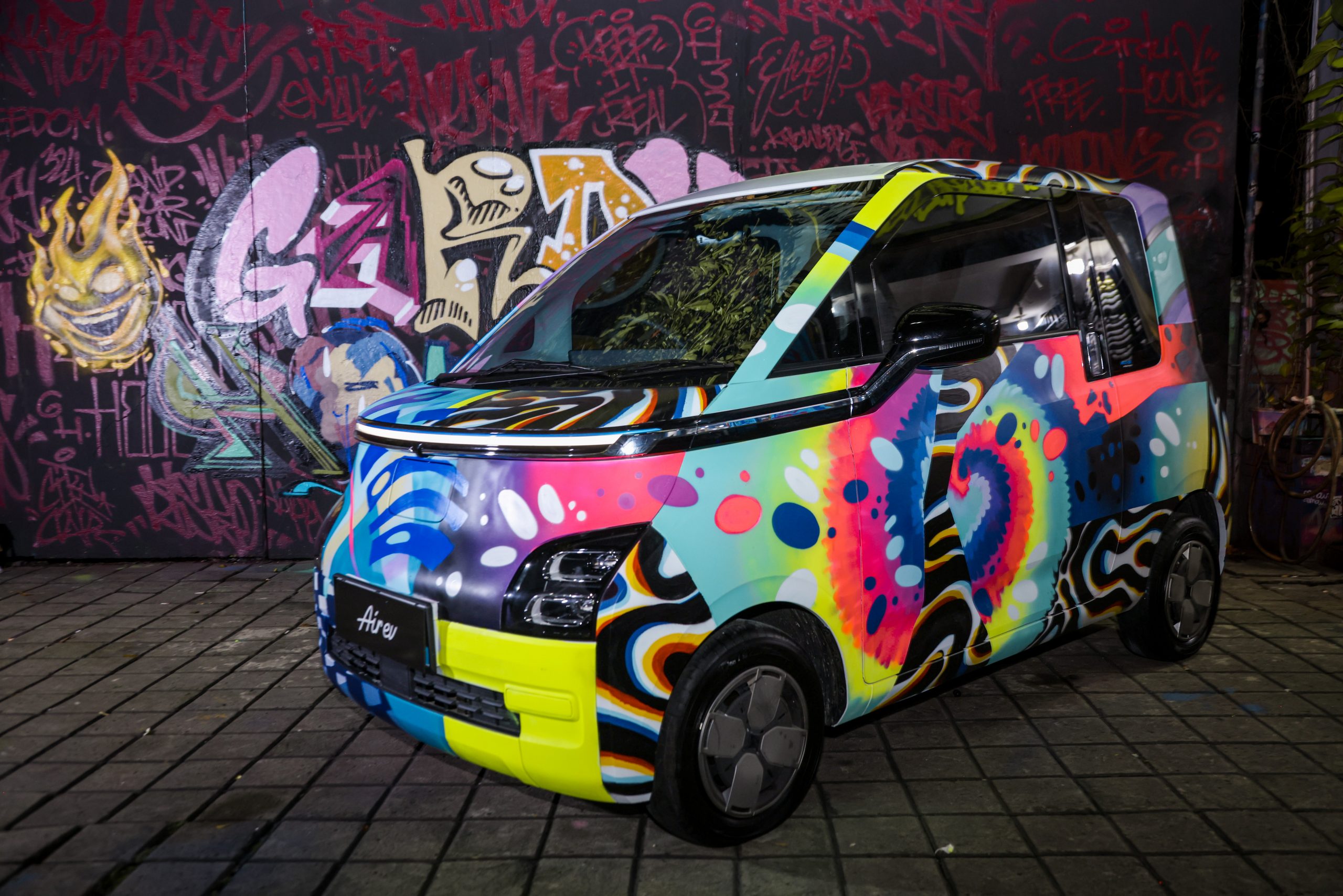 Perpaduan Karya Seni Graffiti Wuling dan Gardu House - beritakuh.com